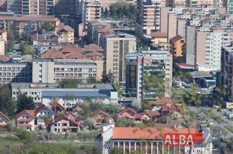 Investițiile imobiliare din România în scădere în primul semestru din Romania ro