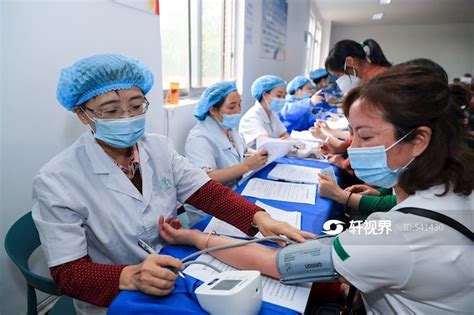 市民有序接种新冠肺炎疫苗 图片 轩视界