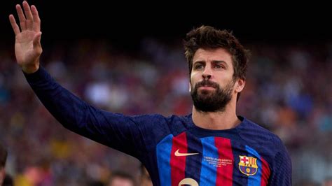 Una Lona Un Vídeo Y Una Vuelta De Honor En La Despedida De Gerard Piqué