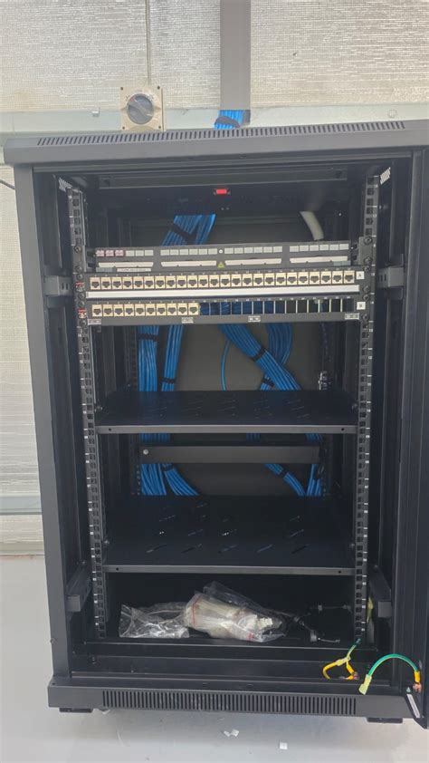 Structuredcabling Networkinfrastructure Patchpanel Cablemanagement