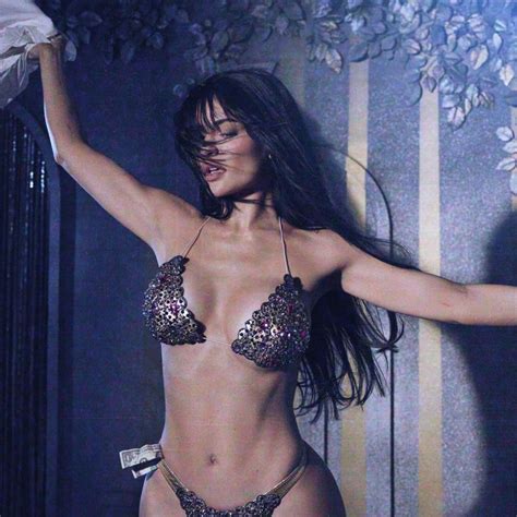 Kylie Jenners 2024 Halloween Costume Recreated Striptease