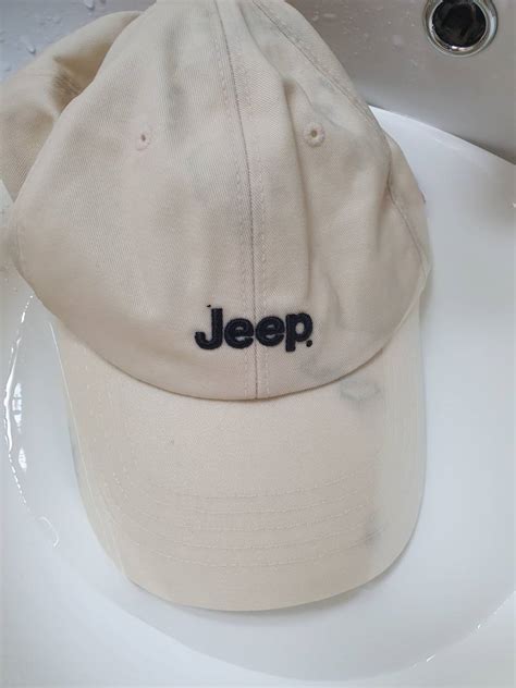 지금 모자 다같이 빨고 있는데 흰색 모자 이염됨ㅠㅠㅠ어떡해 인스티즈instiz 익명잡담 카테고리