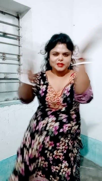 কেউ গোলাপ ফুল দিয়ে বলে আই লাভ ইউ Shorts Youtube