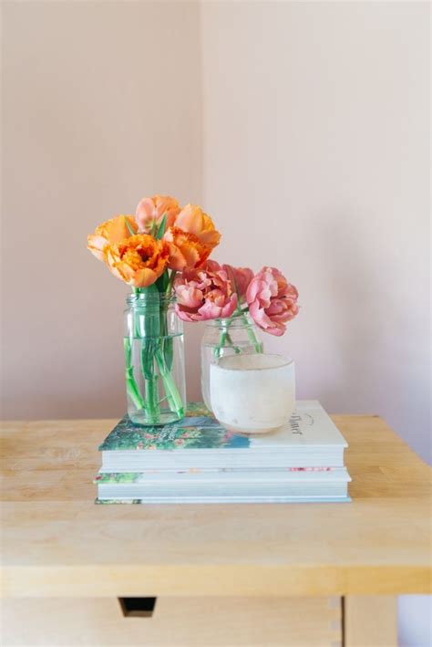 4 Tulip Arrangements Step By Step How To Make A Tulip Arrangement