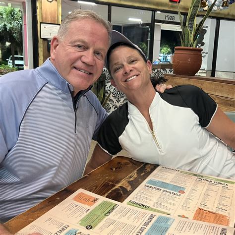 Impacting News Lsu Fans In Shock As Brian Kelly Collapses On The