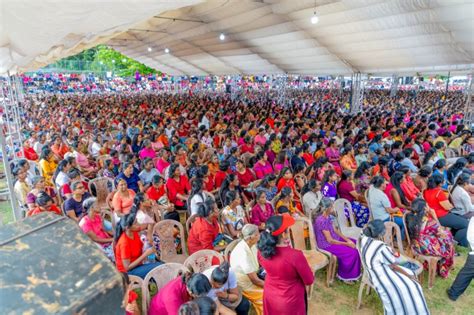 මාලිමාවේ කළුතර කාන්තා සමුළුවත් ගැහැණුන්ගෙන් පිරී ඉතිරී යයි… Lanka Truth සිංහල Latest And