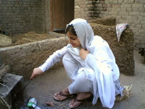 Hot Photo Gallery 2015 Pakistani College Girls 2014 Pakistani