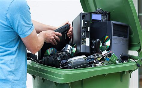 The Proper Way To Dispose Of Electronic Waste