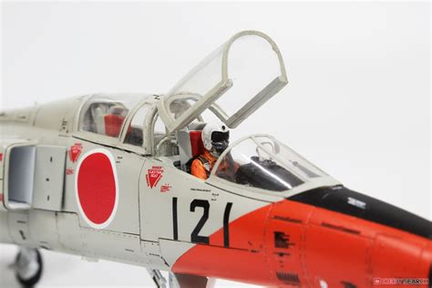 航空自衛隊 練習機 T 2 前期型 パイロットフィギュア付き プラモデル 画像一覧
