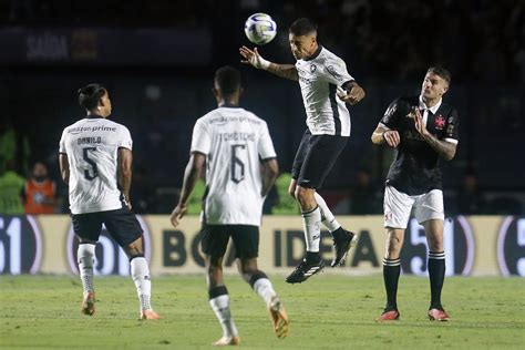 Chance de título do Botafogo cai para após derrota Bragantino chega a