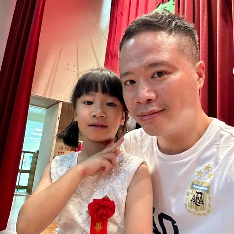 金門酒廠 【金門金知識時間】財神到~~~咚隆咚隆鏘 初五開市迎財神， 捧油們，拜拜時除了準備財神爺愛吃的甜食， 發糕（發財）和鳳梨（旺來