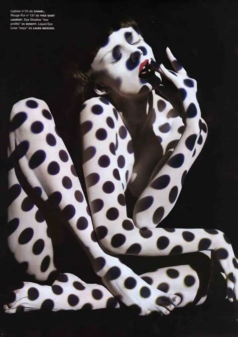 Elegancia y sensualidad fotografía de Solve Sundsbo Pictolic