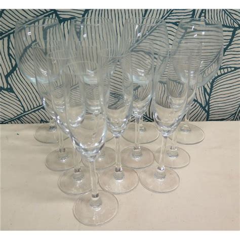 Qty Approx 12 Stemmed Wine Goblets And Flutes