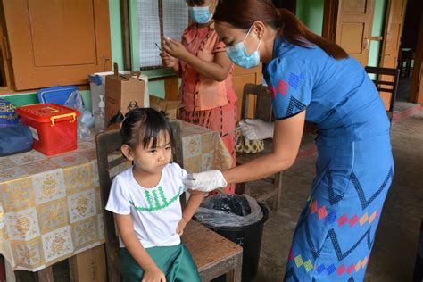 မိုးမိတ်မြို့နယ်တွင် အသက် ၅ နှစ်မှ ၁၂ နှစ်အထိ ကျောင်းသား၊ ကျောင်းသူများအားကိုဗစ် ၁၉ ရောဂါကာကွယ