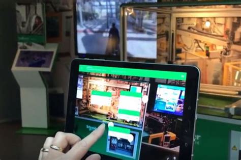 Schneider electric mise sur la réalité augmentée pour accélérer la maintenance de ses