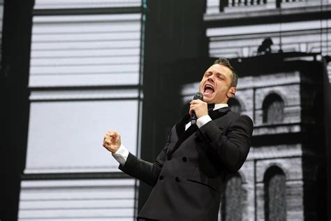 Tiziano Ferro svela i motivi del divorzio ecco cosa è successo Miranda