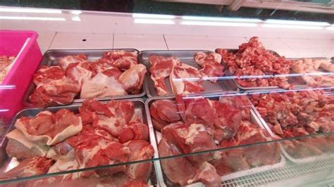 Harga Daging Babi Di Pasar Swalayan Manado Sulawesi Utara Naik Rp Ribu Per Kilogram