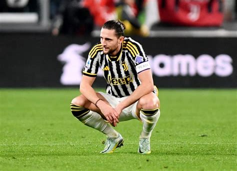 Realistis Soal Gelar Juara Adrien Rabiot Hanya Ingin Juventus Finis Di