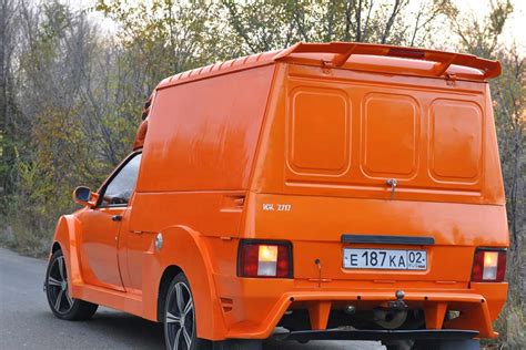 Муж и жена взялись за переделку старенького ИЖ-2717: вот что значит ...