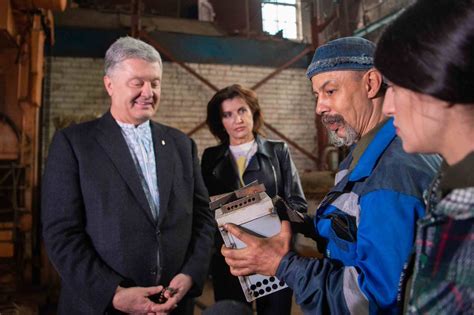 Петро Порошенко On Twitter Уже котрий день поспіль дівчата і хлопці із «Солідарна Молодь