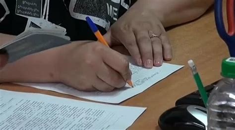 В Барнауле полицейские аннулировали вид на жительство семье мигрантов когда в интернете увидели