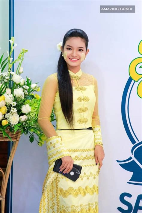 ပရိသတ်တွေမမြင်ဖူးသေးတဲ့ ကလေးဘဝက ဓာတ်ပုံတွေ ထုတ်ပြလိုက်တဲ့ ဖြူဖြူထွေး