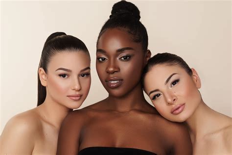 Πολιτισμός Εκδόσεις Κομνηνός Επώνυμα Και Τοπωνύμια Του Παρελθόντος Στη Μάνη Το πέρασμα των