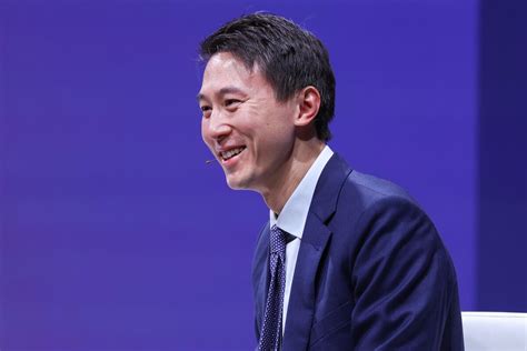 Tiktok Ceo Says Oracle Has Begun Reviewing Its Source Code Bloomberg