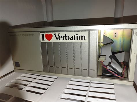 Store Retro Computer Shopper