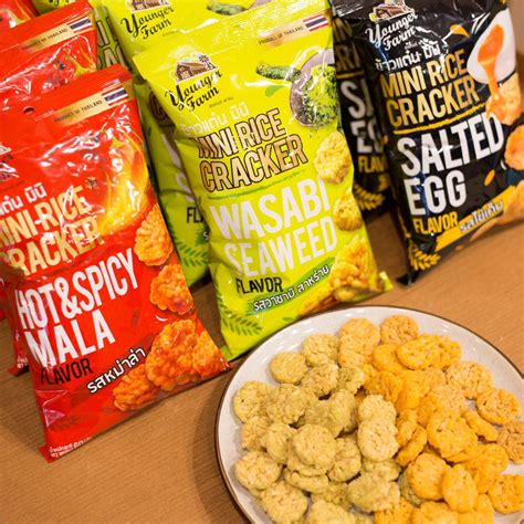 Mini Rice Cracker Salted Egg Flavor 60 G 1 Bags ข้าวแต๋น มินิ รสไข่เค็ม 60 กรัม 1 ซอง Youngerfarm