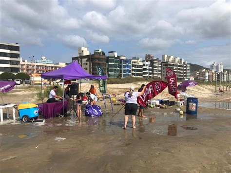 Onda Assusta Banhistas Em Laguna No Sul Do Estado