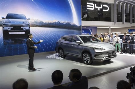 中國電動車產能過剩？學者揪歐美過往說法打臉：若制裁恐重傷3龍頭車企 風傳媒