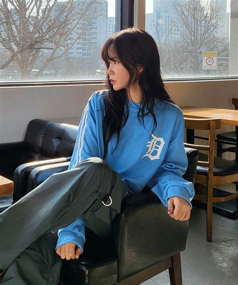 킨무 [남여공용] 디셋 디에잇테이프 레이싱 오버핏 티셔츠