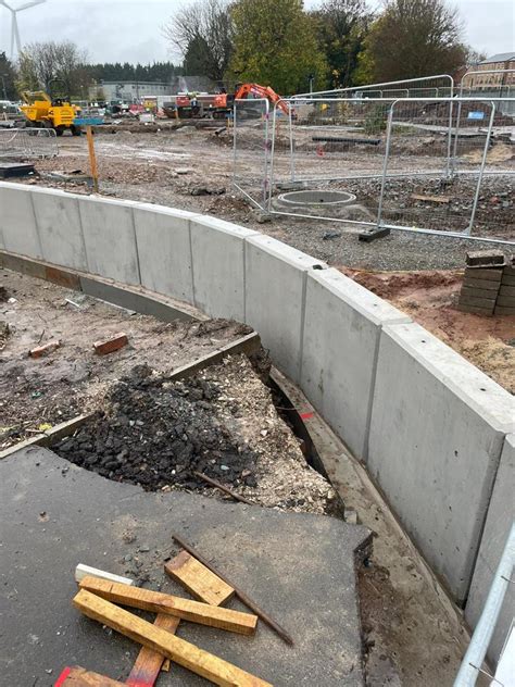 Bolt Down L Shape Retaining Walls Unbrako