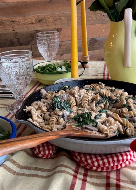 Creamy Garlic Parmesan Sauce With Spinach And Mushrooms Ballerina Farm
