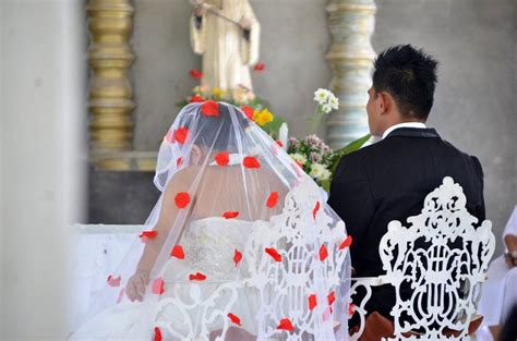 This Filipino Couple Will Make You Believe In True Love Again
