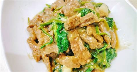 沙茶菠菜牛肉 食譜與作法 By 阿憲 Cookpad