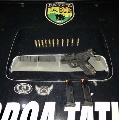 Força Tática da PMCE prende homem pistola da Polícia Civil no