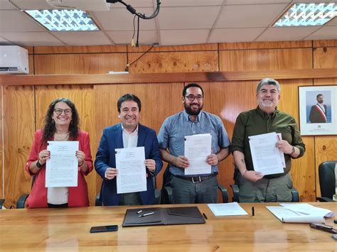 Gobierno Regional de Atacama y Ministerio de Educación firman acuerdo