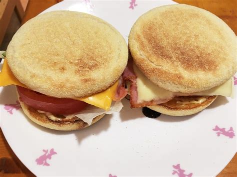 イングリッシュマフィンサンド By たかみつクック 【クックパッド】 簡単おいしいみんなのレシピが350万品