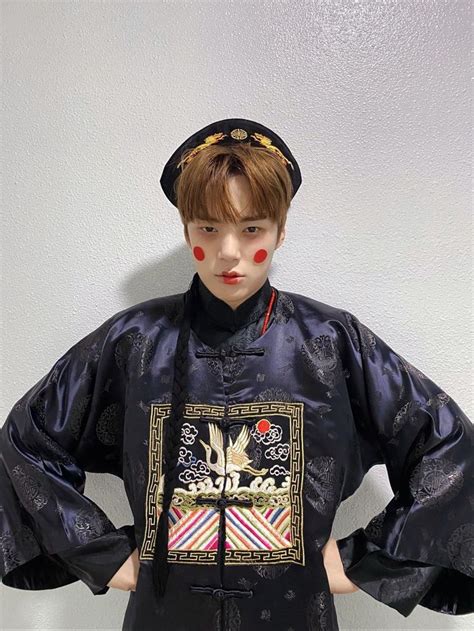 Monsta X ♡에 있는 Ly님의 핀 몬스타엑스 여름