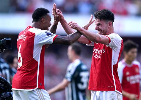 Mens Football Arsenal Score Two Late Goals In Chaotic Finale To Beat