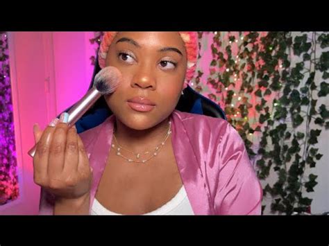 Asmr doing my makeup🧸 Relaxing whispers + Tingly Tapping