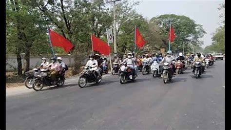 Dvb မိတ္ထီလာတွင် ဆိုင်ကယ် အစီး ၄၀၀ ခန့်ဖြင့် စစ်အာဏာရှင်ကိုဆန့်ကျင်ဆန္ဒပြ