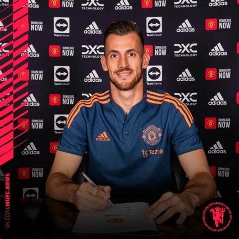 33 летний словацкий вратарь Мартин Дубравка перешел из «Ньюкасла в «Манчестер Юнайтед Аренда