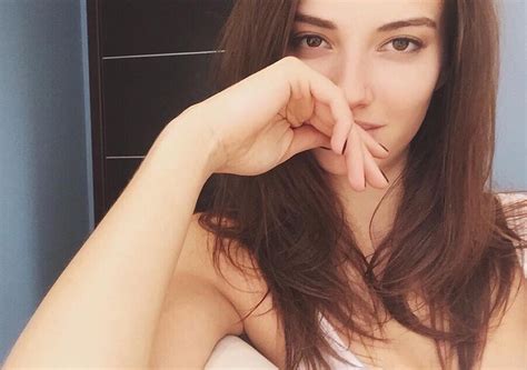 【画像】”美しすぎる” モデル（22）がガチ全裸を披露 ⇒ エロすぎると話題に… ポッカキットポッカキット