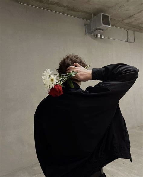 Noah Shaw Mara Dyer Trilogy Photography Poses For Men Instagram Photo Ideas Posts Poses