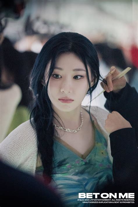 Itzy Bet On Me Mv Behind Photos Rkpop