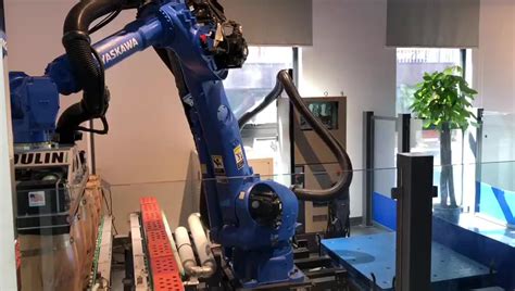 Axis Robot Arm Yaskawa Motoman Gp Automatic Palletizing Robot Kg Payload Mm Reach