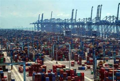 Jumlah Dagangan Malaysia Melepasi Paras RM2 Trilion Buat Pertama Kali